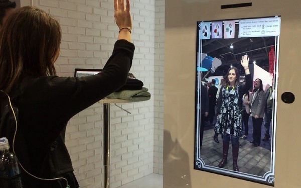 Augmented Reality in Fashion Industry: Ways to Implement & Applications