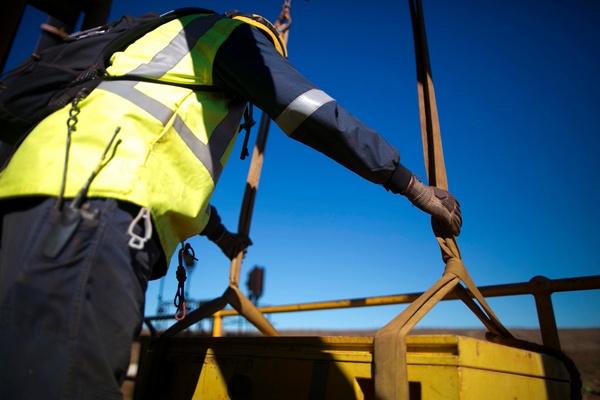 How to Moving Textile Heavy Equipment Safely - Textile Learner
